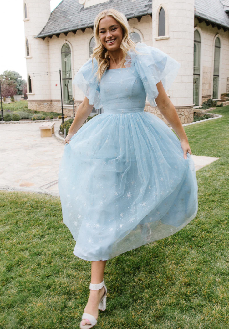 Modest Dresses | Traditional Catholic Femininity 🌹🙏🌹